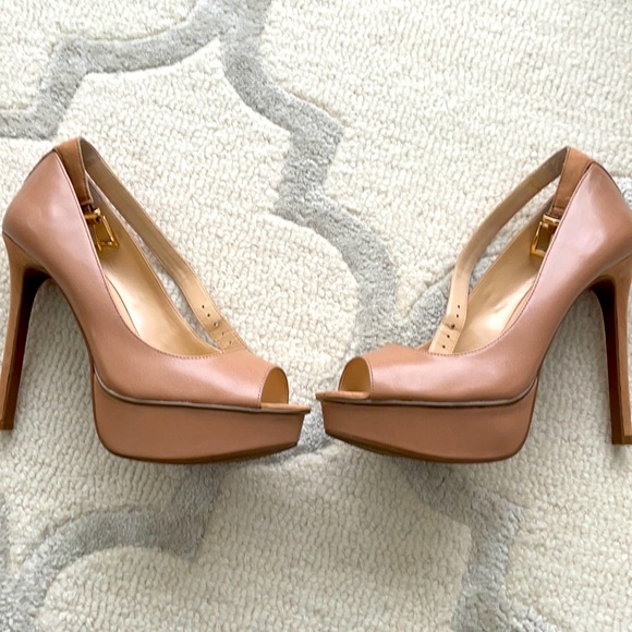 Jessica Simpson | Shoes | Jessica Simpson Platforms 75 Beige | Poshmark
